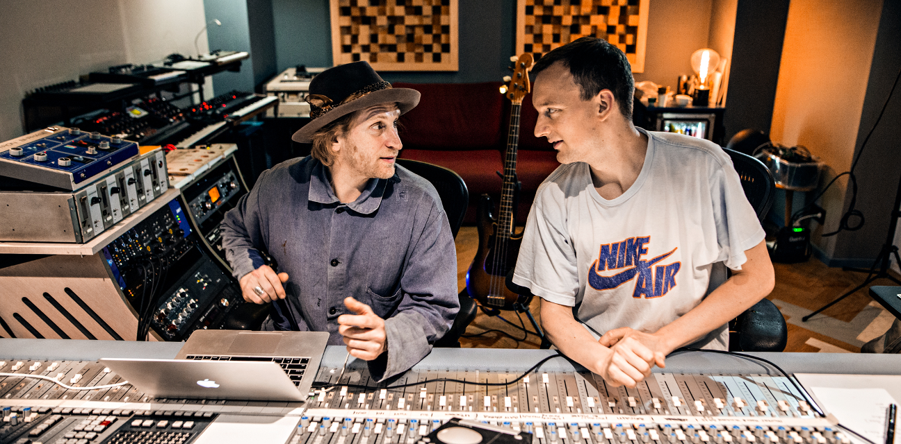 Barnt + Superpitcher: EP-Premiere von "Bundle Of Joy"