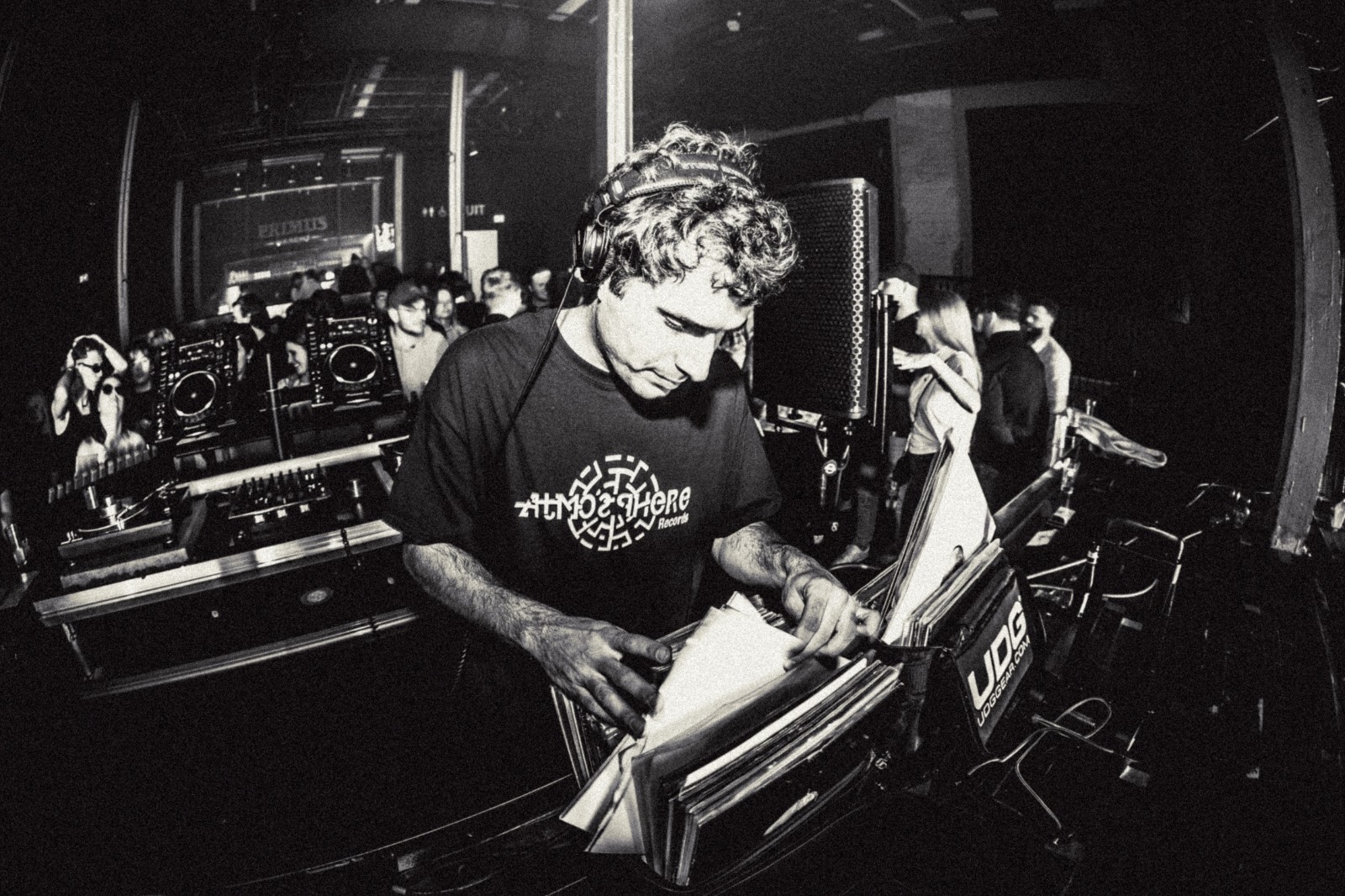 Die Groove DJ–Charts mit DJ Senc, Emily Nash, Kasper Marott, Kris Baha ...