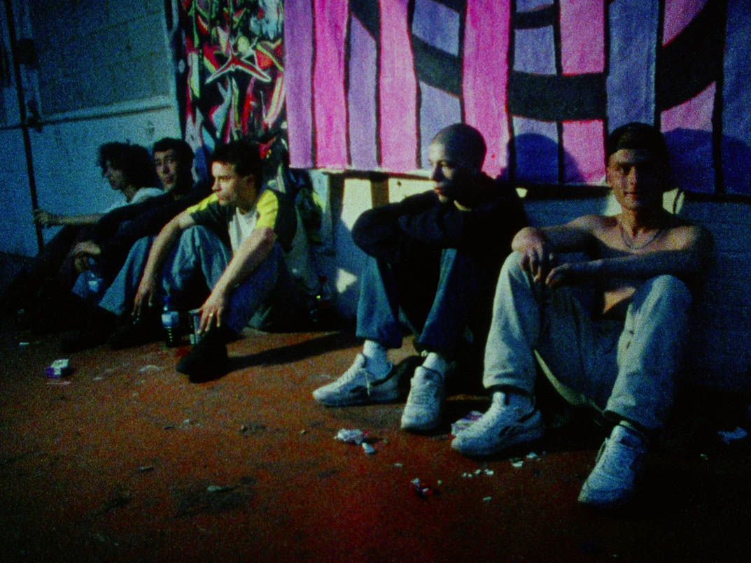 „Weekender”: Filmprogramm im zur UK-Rave-Szene in Berlin